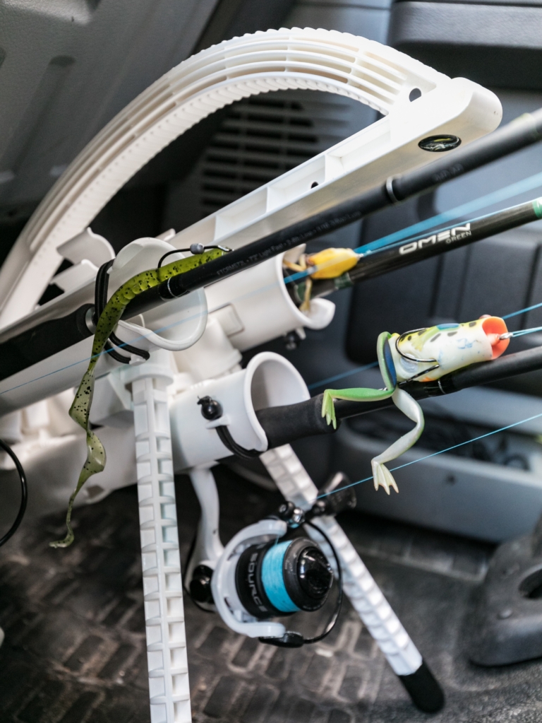 EXPRESS 3: WHITE portable fishing rod caddy