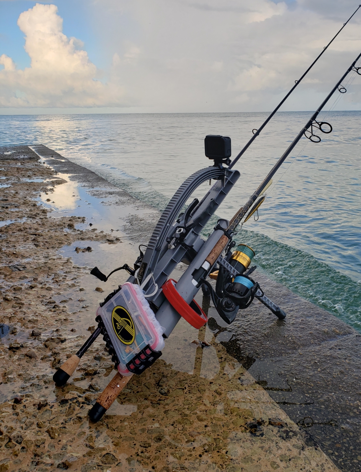 EXPRESS 3: GRAY - portable fishing rod rack